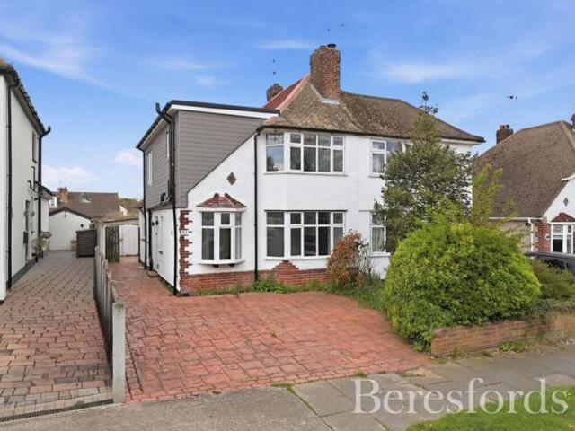 3 Bedroom House Chelmsford Essex 101892103
