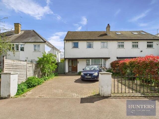 3 Bedroom House Cheltenham Gloucestershire 101678198