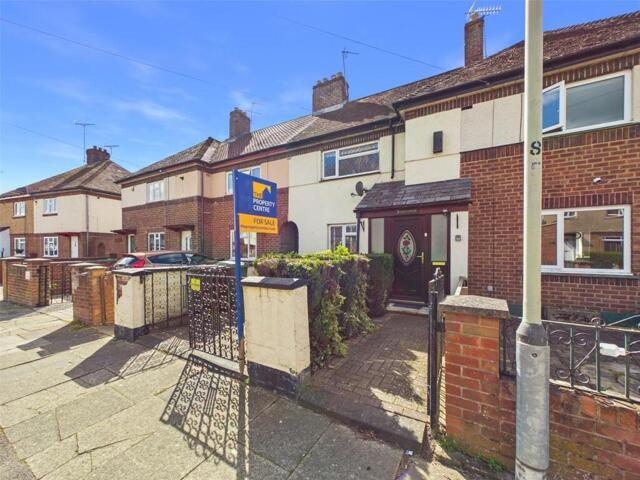3 Bedroom House Cheltenham Gloucestershire 101931843