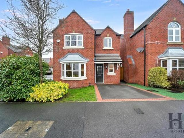 3 Bedroom House Cheslyn Hay Cheslyn Hay 99290054