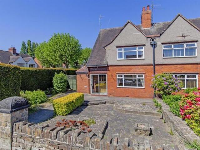 3 Bedroom House Chesterfield Derbyshire 98930323