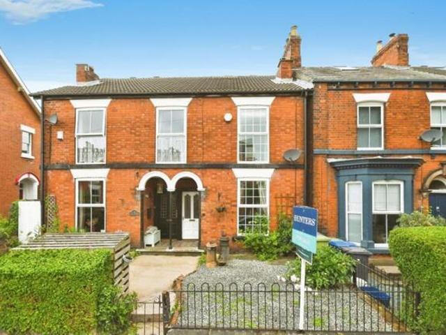3 Bedroom House Chesterfield Derbyshire 99054659