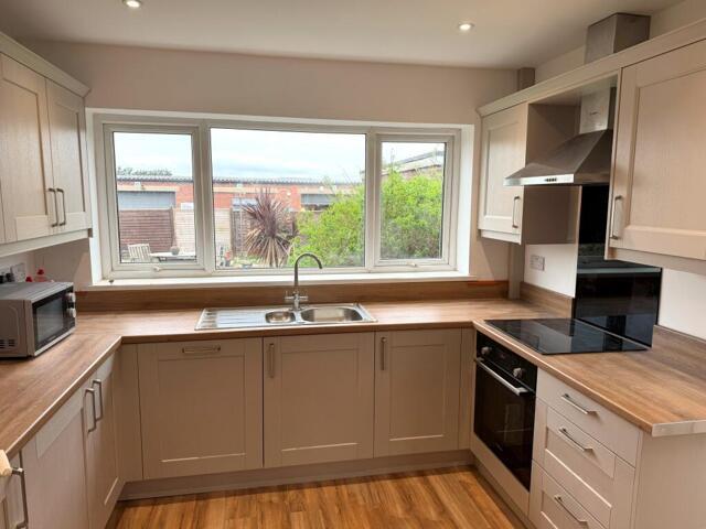 3 Bedroom House Chesterfield Derbyshire LS101609761