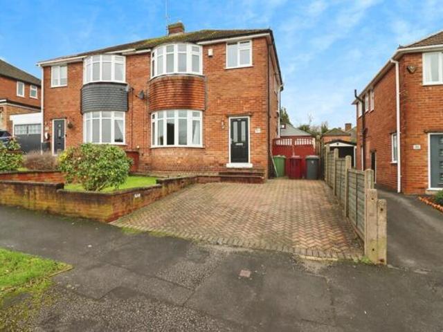 3 Bedroom House Chesterfield Derbyshire LS101701675