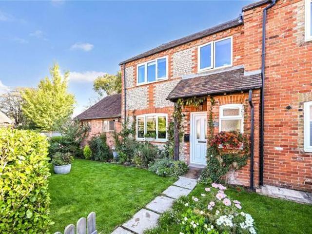 3 Bedroom House Chichester West Sussex 100733605