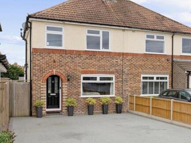3 Bedroom House Chichester West Sussex 101025793