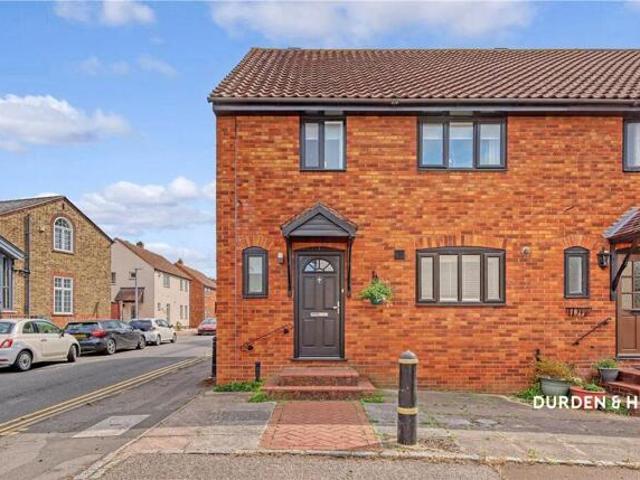 3 Bedroom House Chipping Ongar Essex LS100578808
