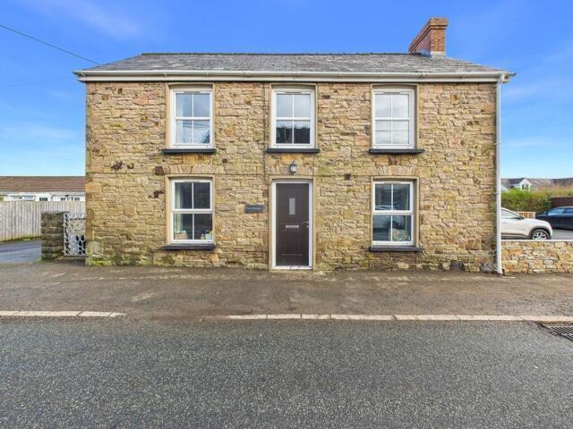 3 Bedroom House Clynderwen Pembrokeshire LS98969195