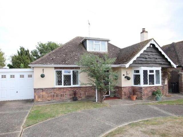 3 Bedroom House Clacton On Sea Essex 99345164