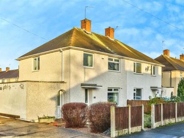 3 Bedroom House Clifton Nottingham 100614733