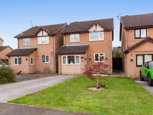 3 Bedroom House Clowne Derbyshire 99774095