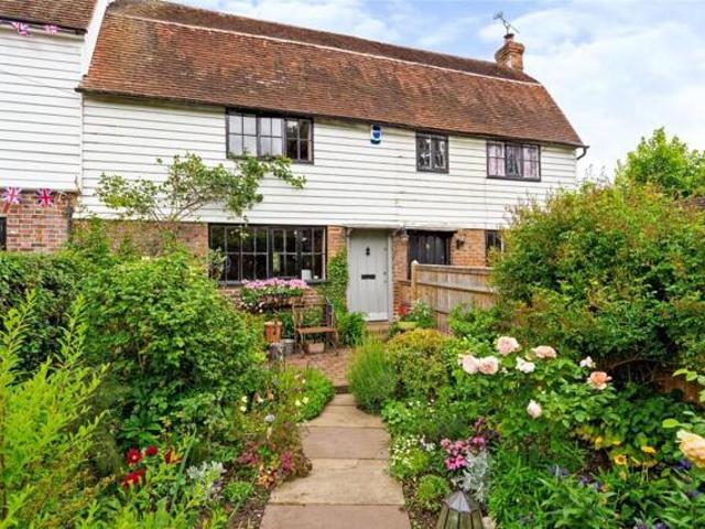 3 Bedroom House Cranbrook Kent 100649140