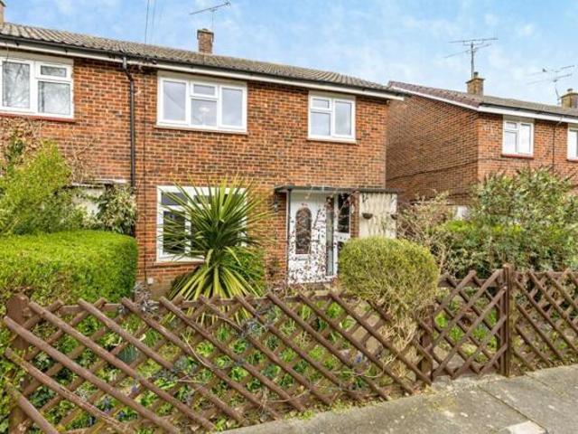 3 Bedroom House Crawley West Sussex 101931519