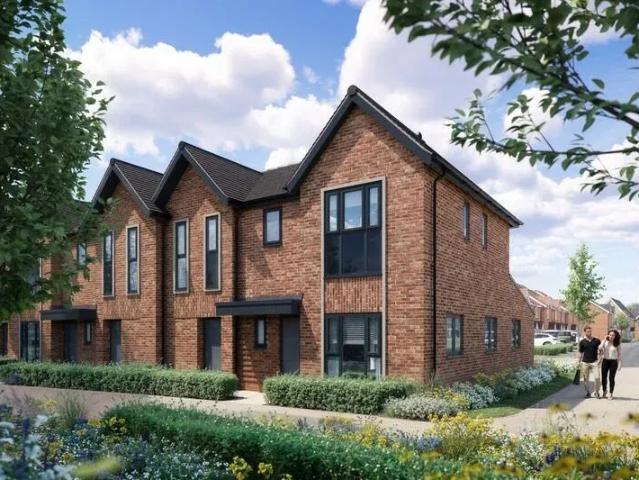 3 Bedroom House Crookham Village Fleet 102596734