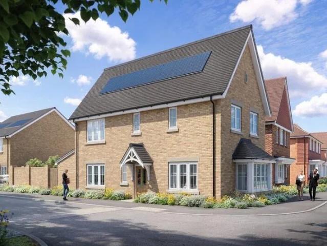 3 Bedroom House Crookham Village Fleet 102596736