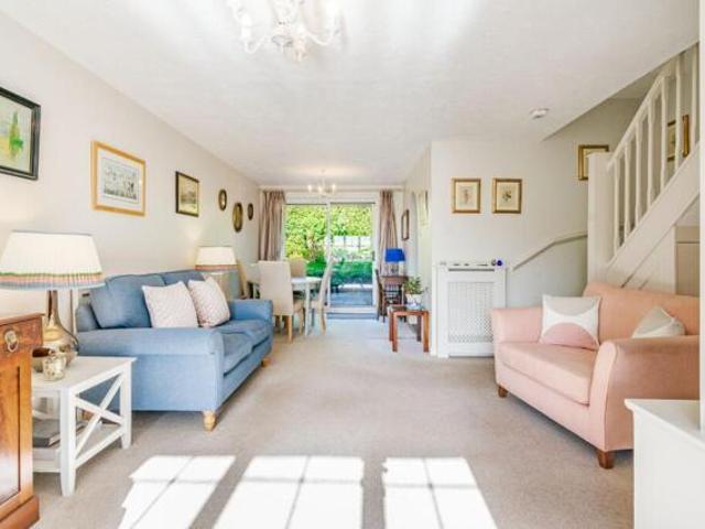 3 Bedroom House Crowborough East Sussex LS98649321