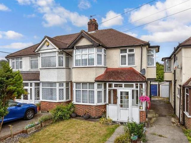 3 Bedroom House Croydon Great London 98765795