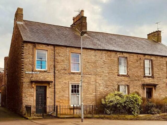 3 Bedroom House Cumbria Northumberland 100786628