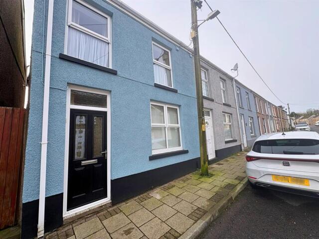 3 Bedroom House Cwmfelin Cwmfelin LS100881325