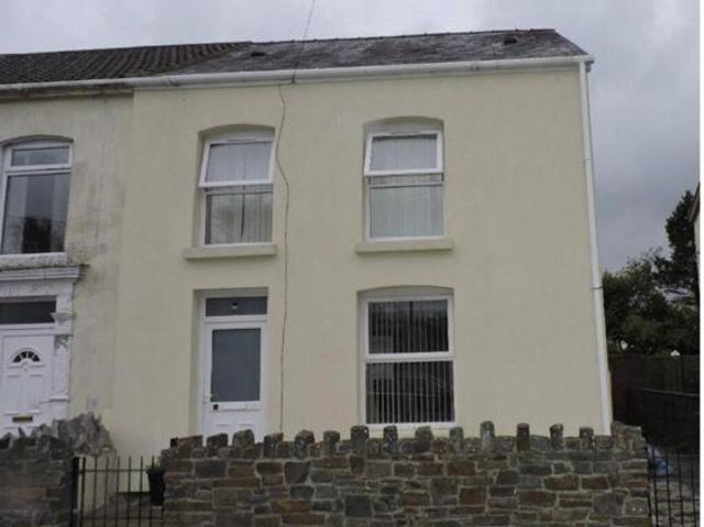 3 Bedroom House Cwmllynfell Cwmllynfell LS99092411