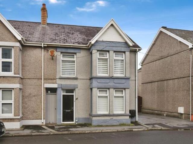 3 Bedroom House Ammanford Carmarthenshire 100503096