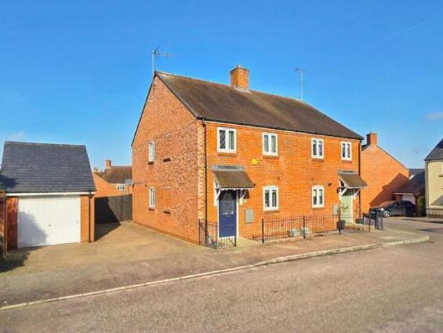 3 Bedroom House Ampthill Central Bedfordshire LS99952348