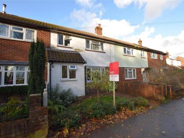 3 Bedroom House Alton Hampshire LS100685100