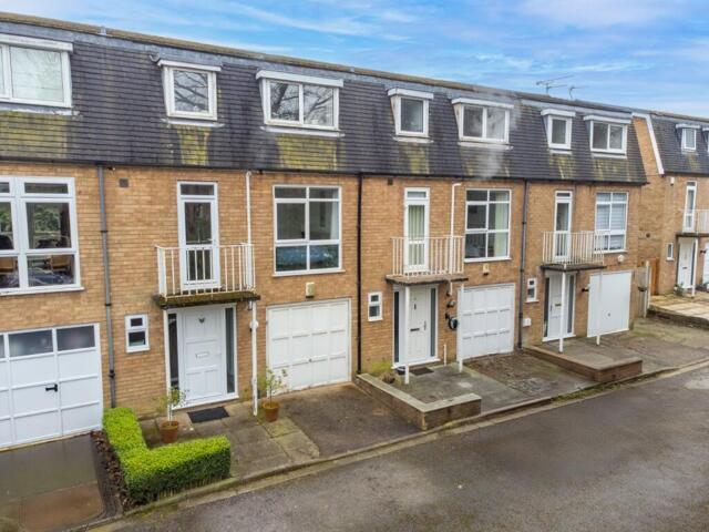 3 Bedroom House Altrincham Trafford 99436972