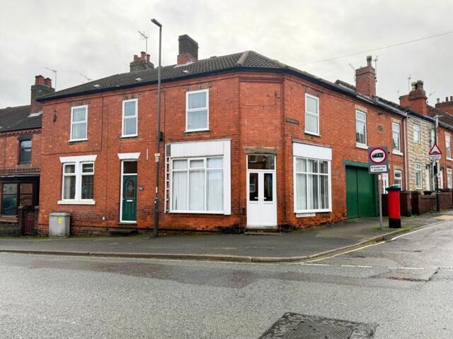 3 Bedroom House Alfreton Derbyshire LS100224229
