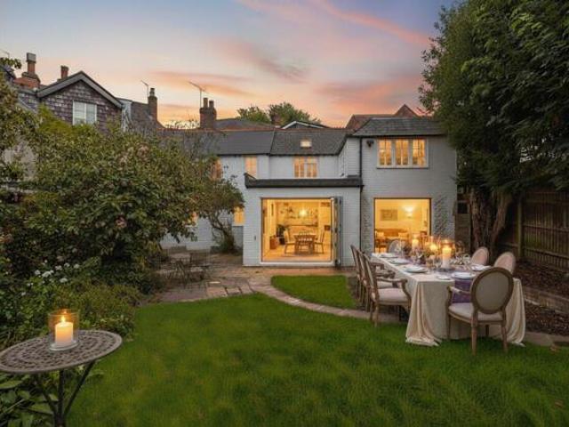 3 Bedroom House Arundel West Sussex 100987924