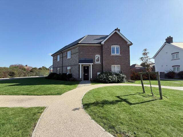 3 Bedroom House Arundel West Sussex 100191753