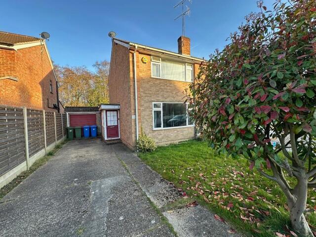 3 Bedroom House Ascot Windsor And Maidenhead LS98903526