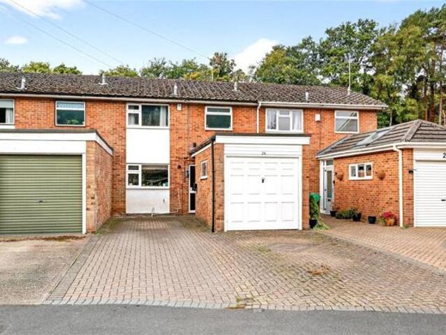 3 Bedroom House Ascot Windsor And Maidenhead LS99029334