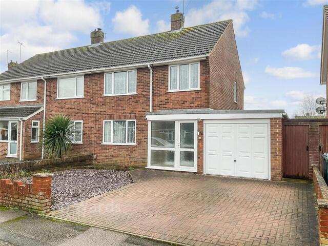 3 Bedroom House Ashford Kent LS98404476
