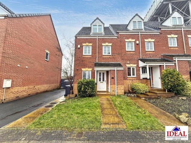 3 Bedroom House Askern Askern 100854811