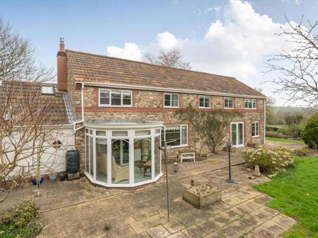 3 Bedroom House Axminster Devon LS101168322