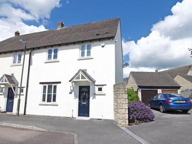 3 Bedroom House Bourton On Water Gloucestershire LS99571628