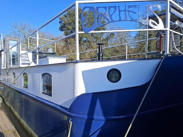 3 bedroom house boat for sale