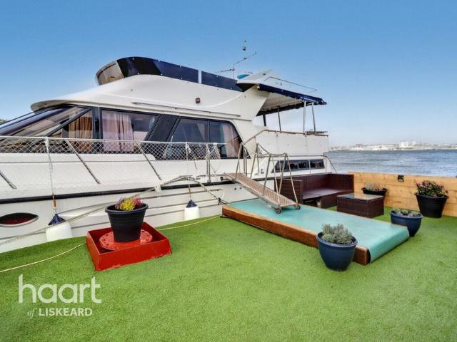 3 bedroom house boat for sale