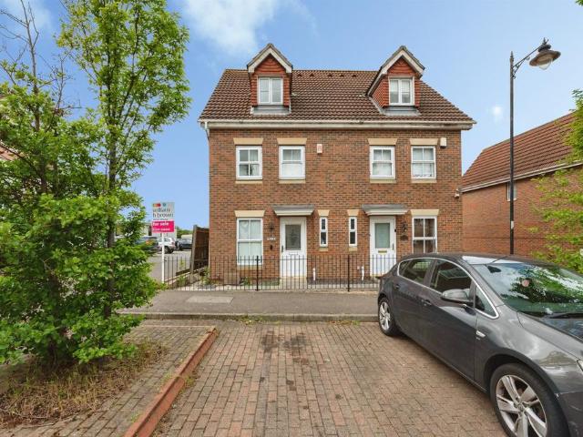3 bedroom semi detached house for sale