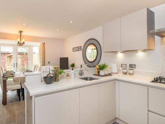 3 Bedroom House Bognor Regis West Sussex 100953588