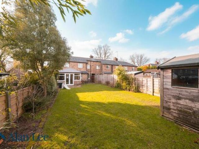 3 Bedroom House Bollington Cheshire East LS98864423
