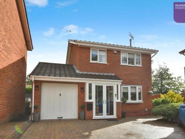 3 Bedroom House Bolton Bolton LS100615131