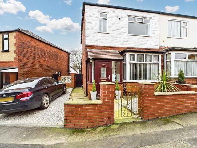 3 Bedroom House Bolton Bolton LS98800904