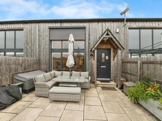3 Bedroom House Bondleigh Bondleigh LS99475892