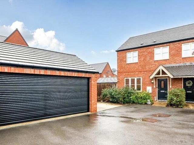 3 Bedroom House Banbury Oxfordshire 99092797