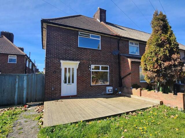 3 Bedroom House Barking Essex London LS101973191