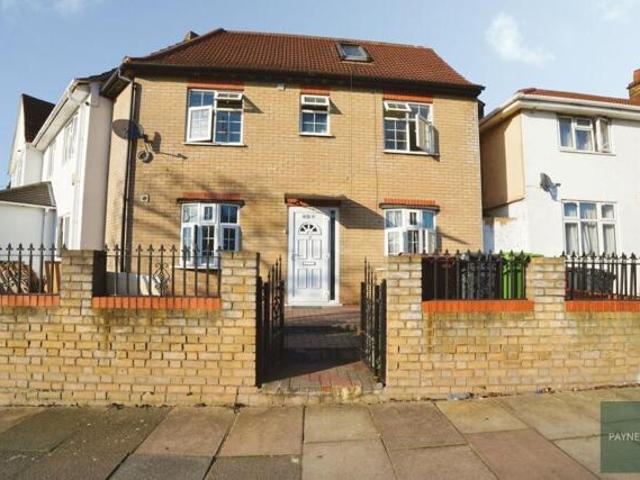 3 Bedroom House Barking Greater London 101676574