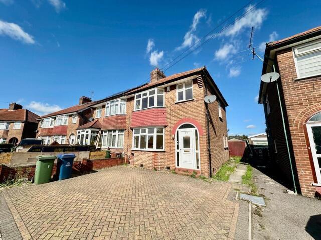 3 Bedroom House Barnet Greater London 101674665