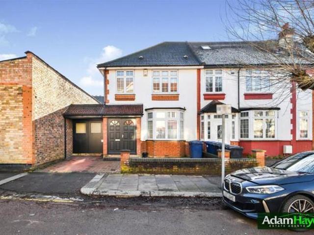 3 Bedroom House Barnet Greater London 101676375